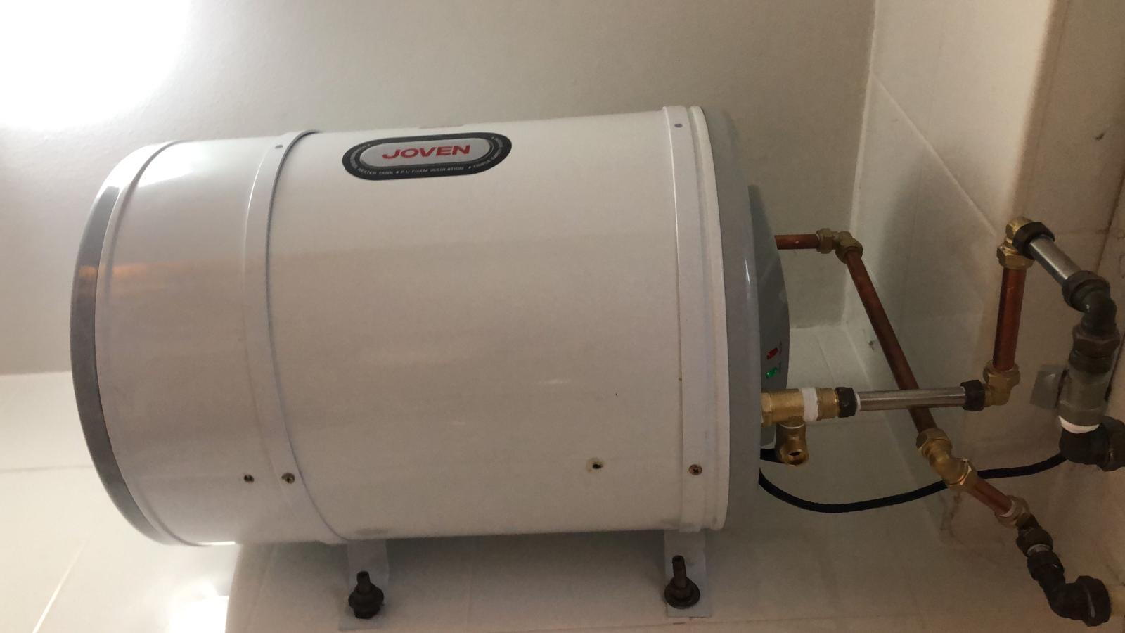 Storage Water Heater Installation & Replacement